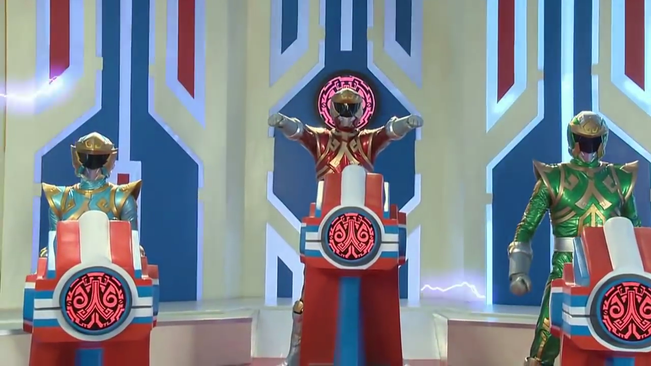 Battle Strike Team: Giant Saver (Live) | AnimeClick.it