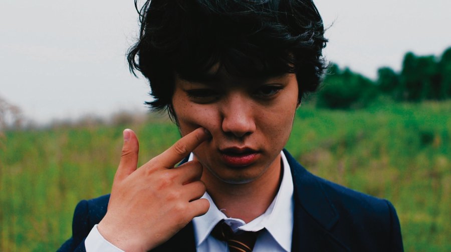 Bukimi na Mono no Hada ni Sawaru (Live) | AnimeClick.it