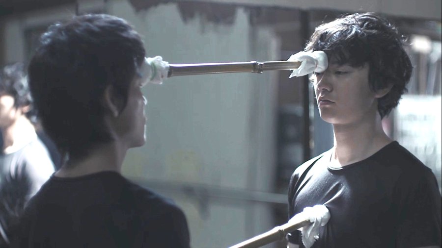 Bukimi na Mono no Hada ni Sawaru (Live) | AnimeClick.it