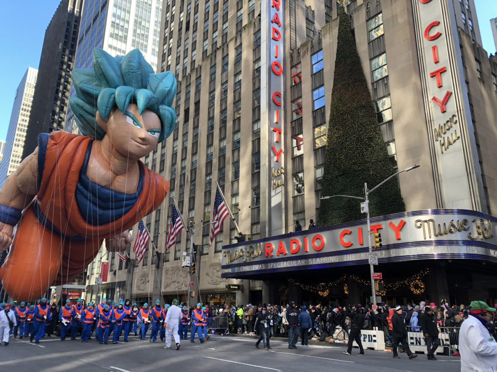 New York: Goku vola in parata per il Giorno del Ringraziamento | AnimeClick