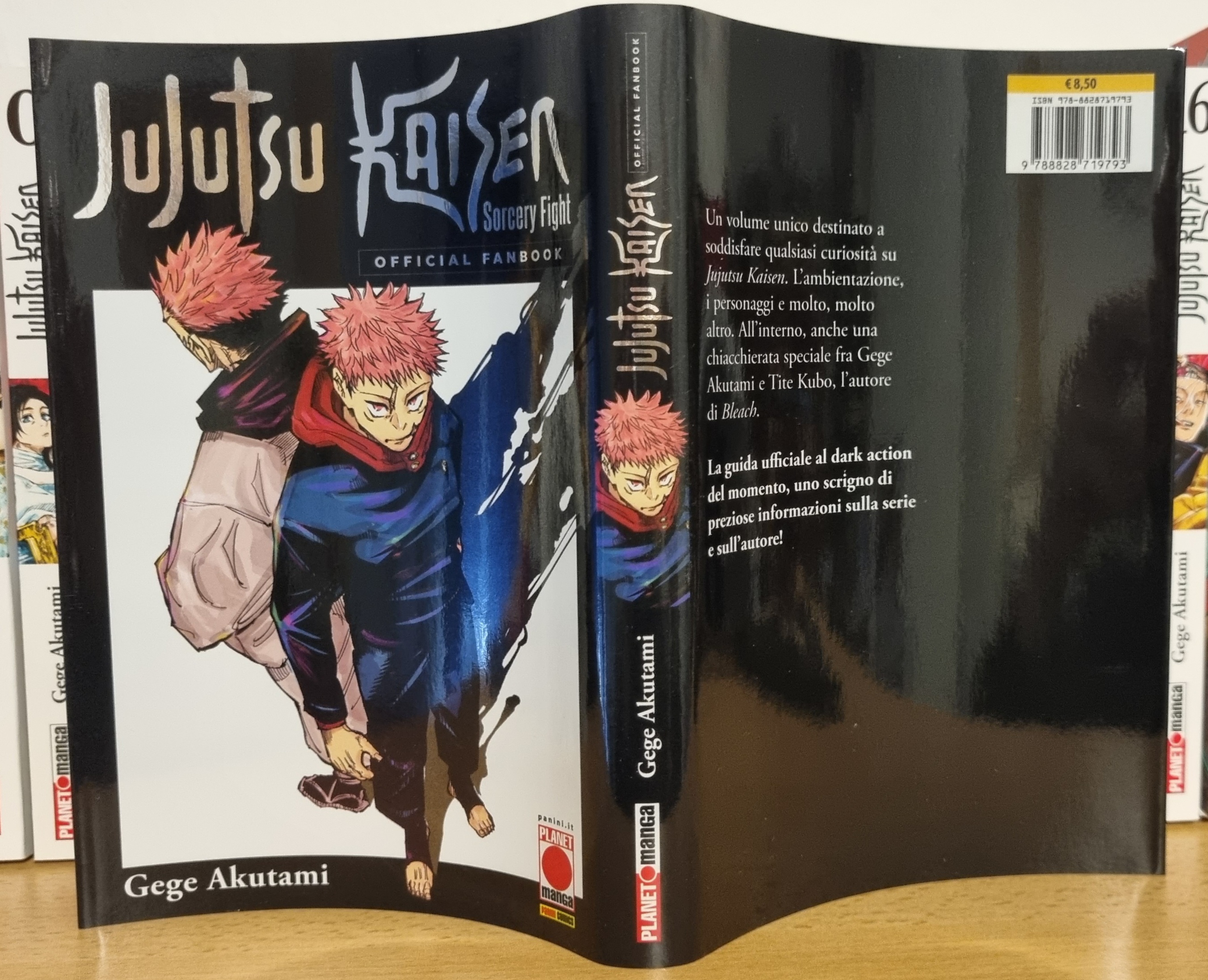 Jujutsu Kaisen Official Fanbook: diamo un'occhiata al fanbook della ...